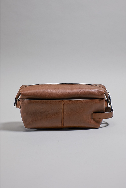 Chestnut Marc Leather Wash Bag - MEN Bags & Wallets | Trenery
