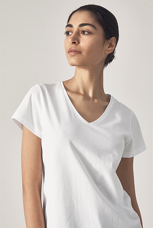 White V-Neck Pima T-Shirt - WOMEN T-Shirts & Tops | Trenery