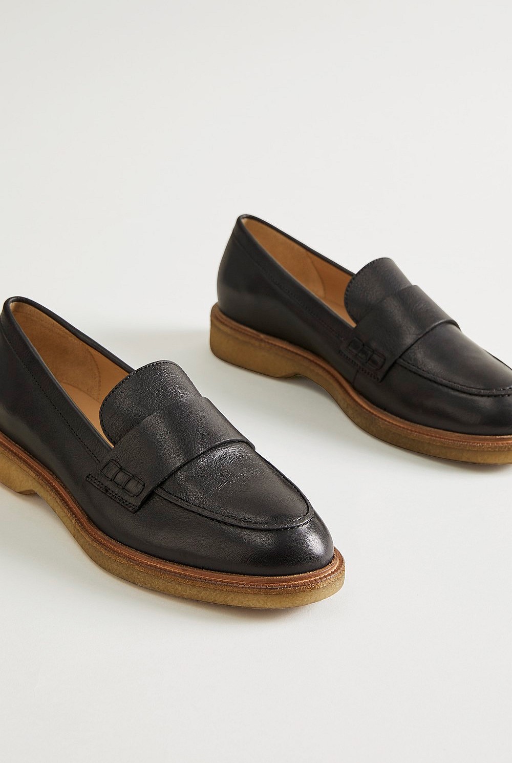 Black Rolanda Loafer - WOMEN Flats | Trenery